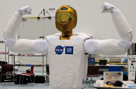 Robonaut 2 Makes Space History With Firm Handshake! Kids News Article